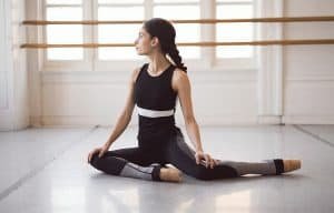 Ballet Barre Workout (Warm-Ups & Exercises For Beginners) - Workout HQ